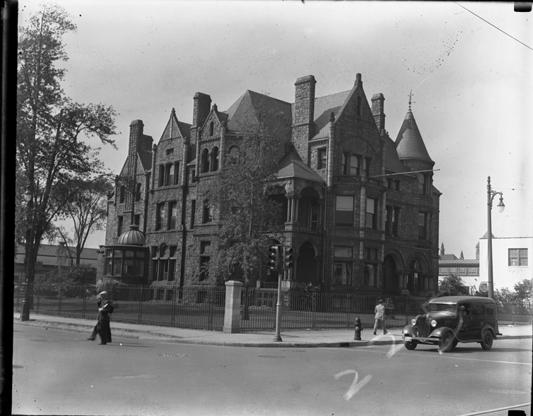 David Whitney's residence on Woodward Avenue | DPL DAMS
