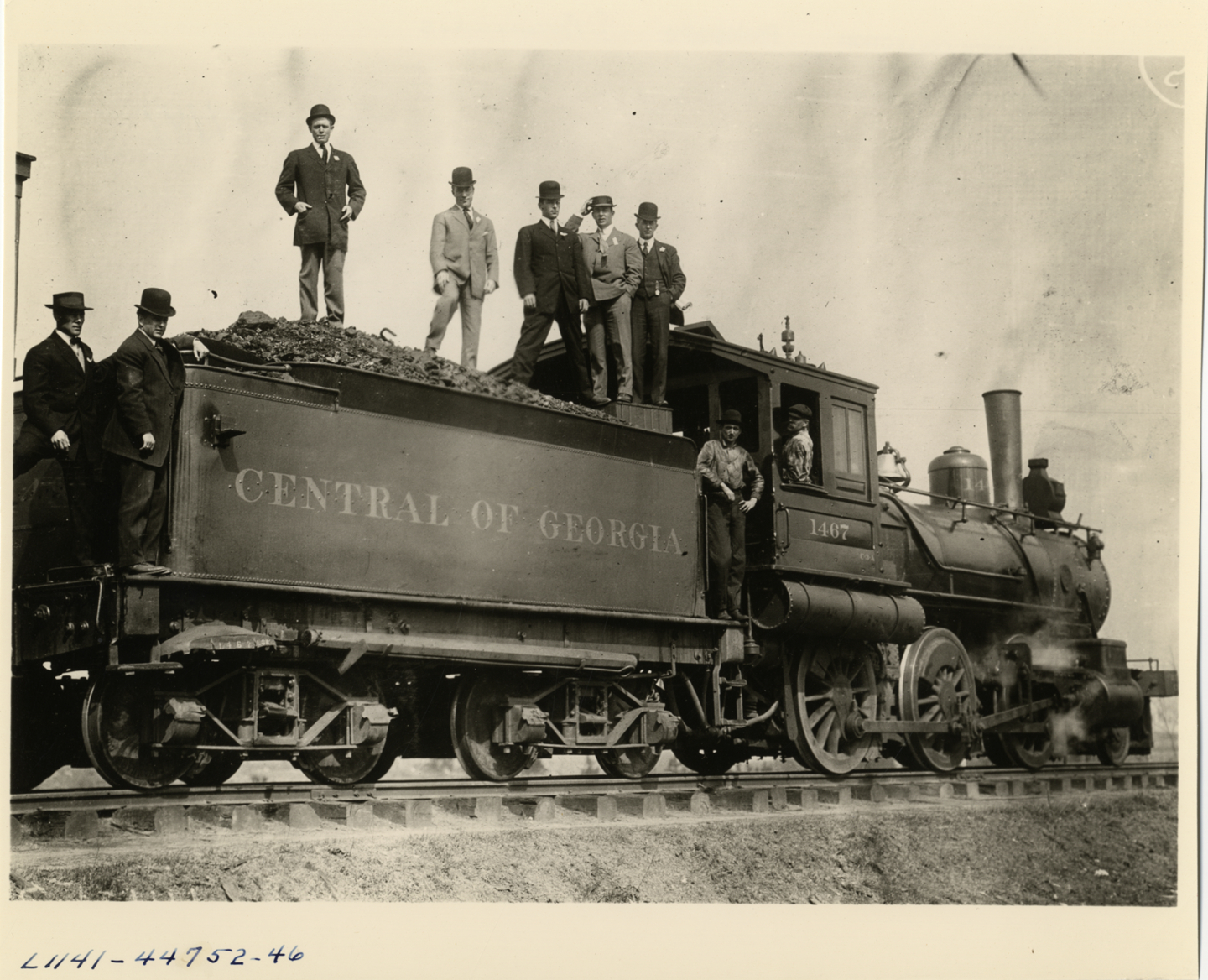New York Yankees baseball players posing on locomotive and tender | DPL ...