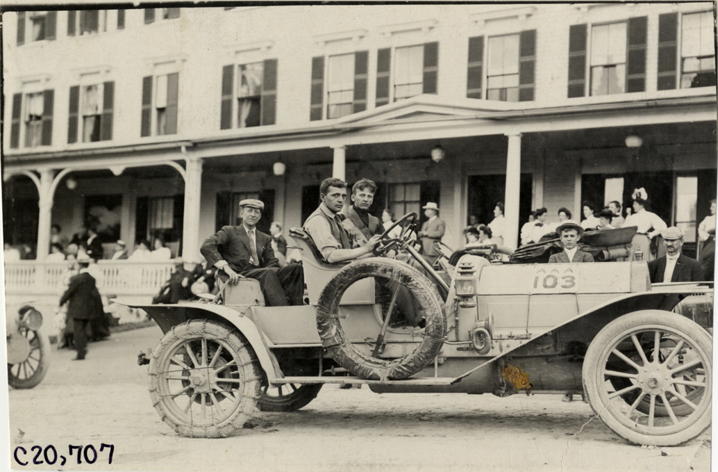 Motorists in Pierce Great Arrow automobile, 1908 Glidden Tour | DPL DAMS