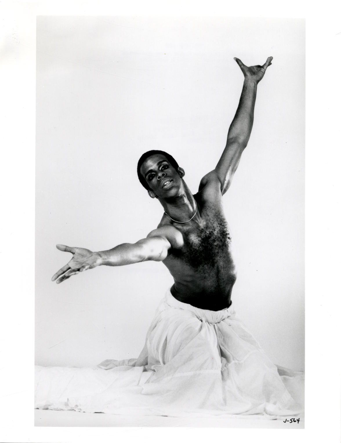 Christian Holder – MOBBallet.org