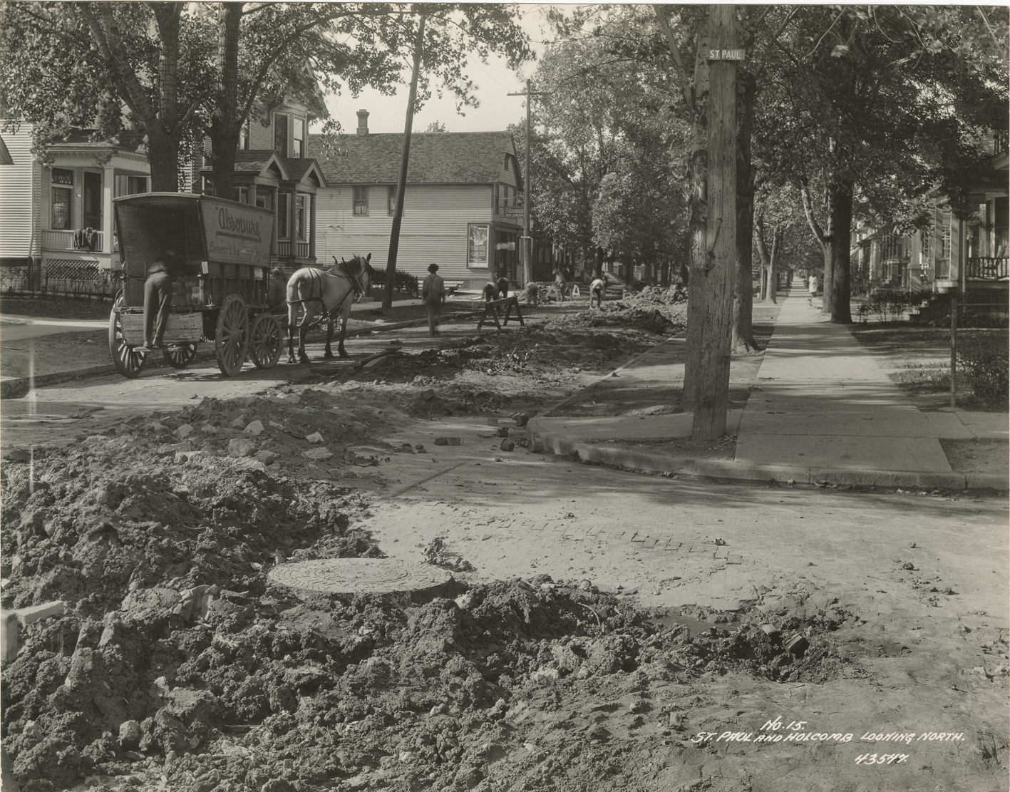 Water main work at St. Paul Avenue and Holcomb Avenue, Detroit water ...