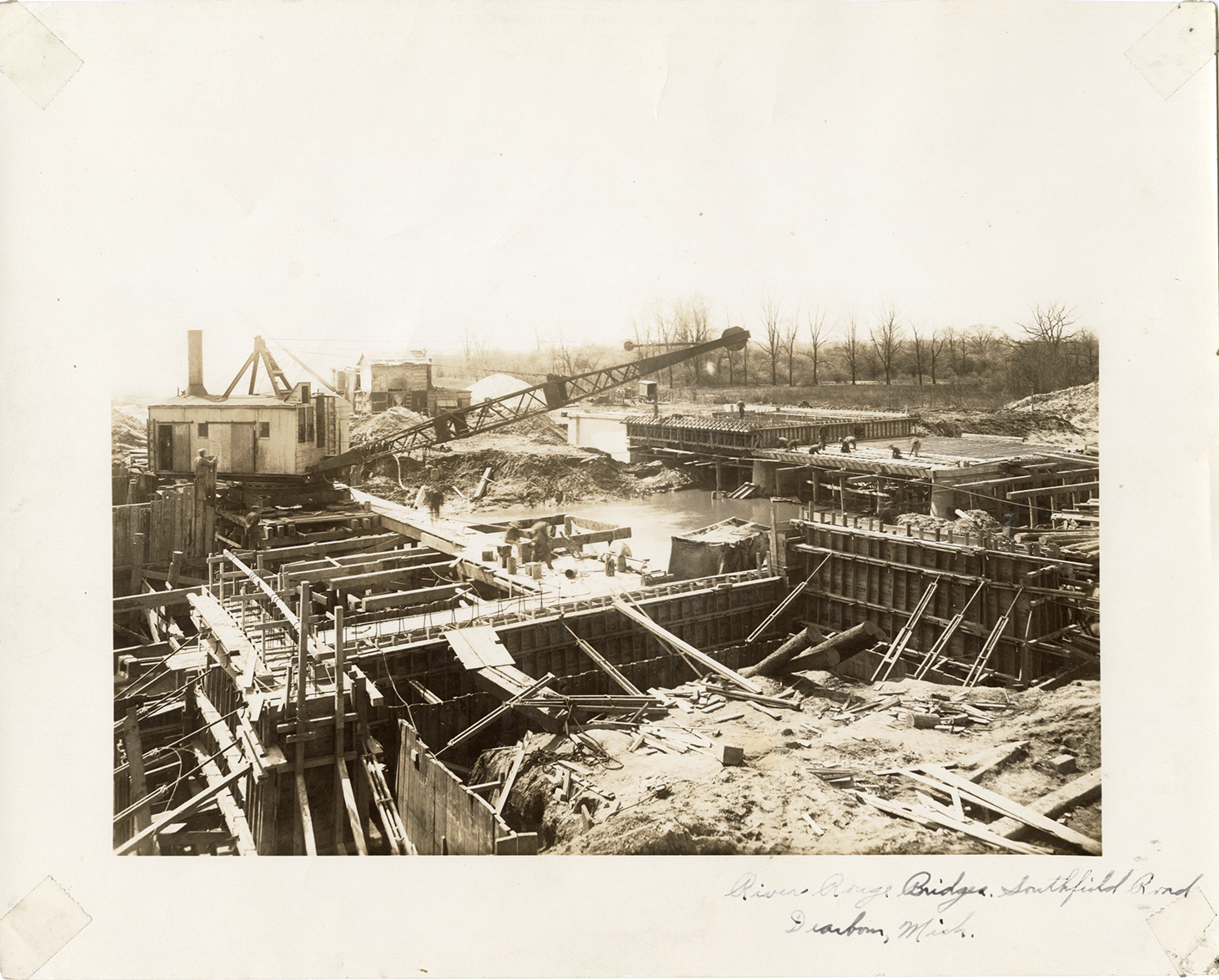 Construction of River Rouge bridges, Southfield Road, Dearborn ...