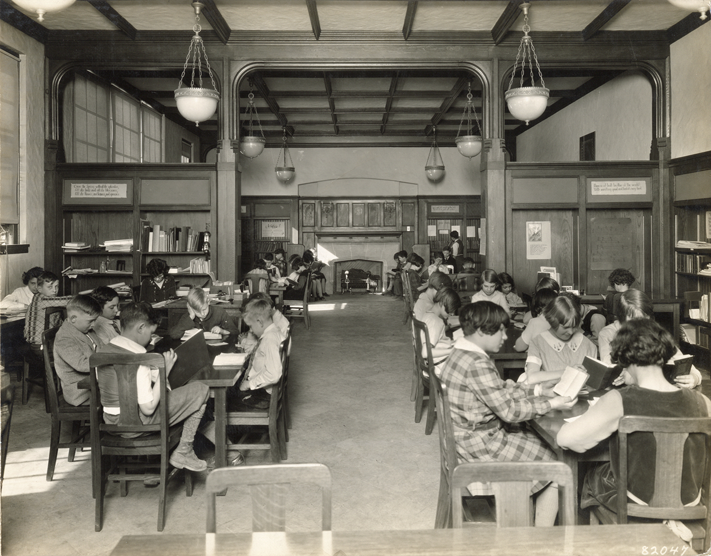 Children reading in library, Roosevelt School | DPL DAMS